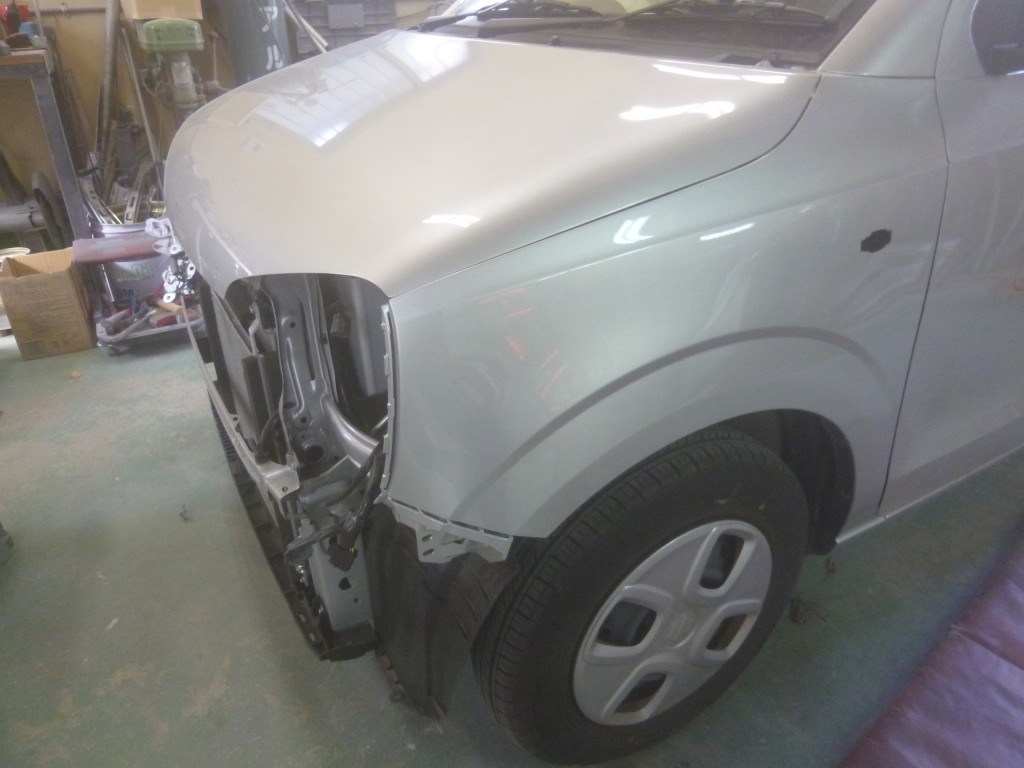 スズキ アルト HA36S/36V バンパー修理 フェンダー交換 | 埼玉県川口市の板金塗装、オールペンならワイズオートデザイン