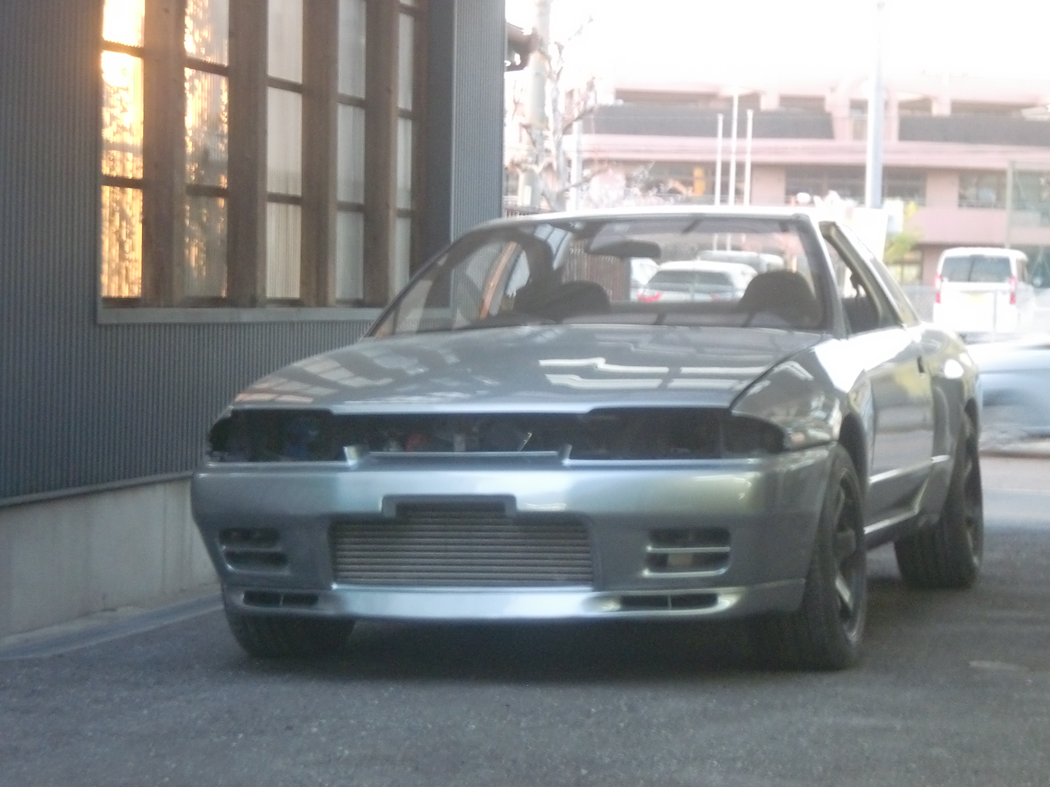 BNR32 GT-R オールペン WV2 スパークリングシルバー 組付け編 | 埼玉県川口市の板金塗装、オールペンならワイズオートデザイン